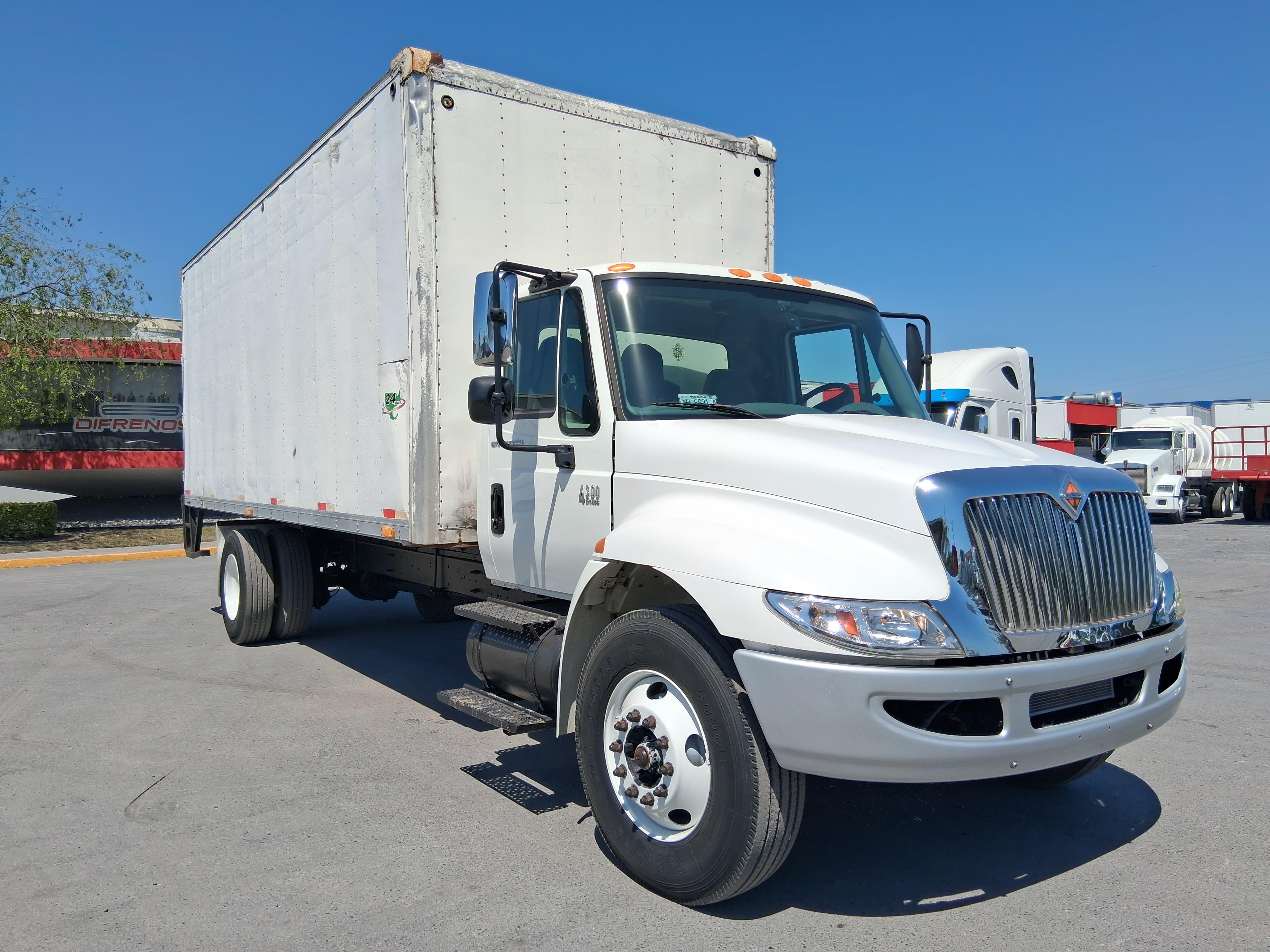 International 4300 Max Force
